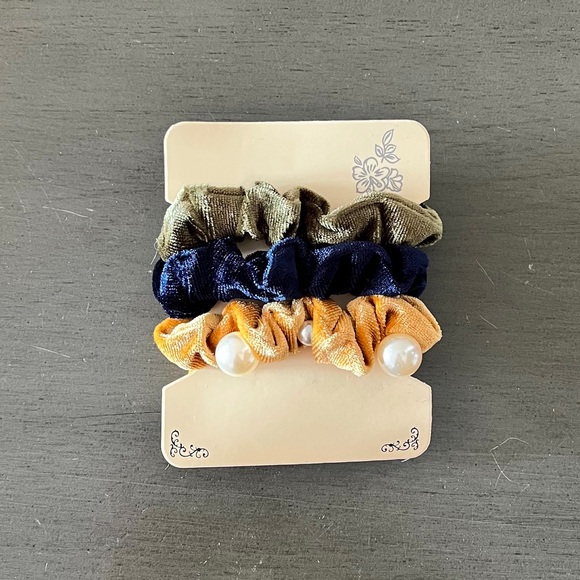 High Heels on the High Road | Accessories | Navy Blue Olive Green ...